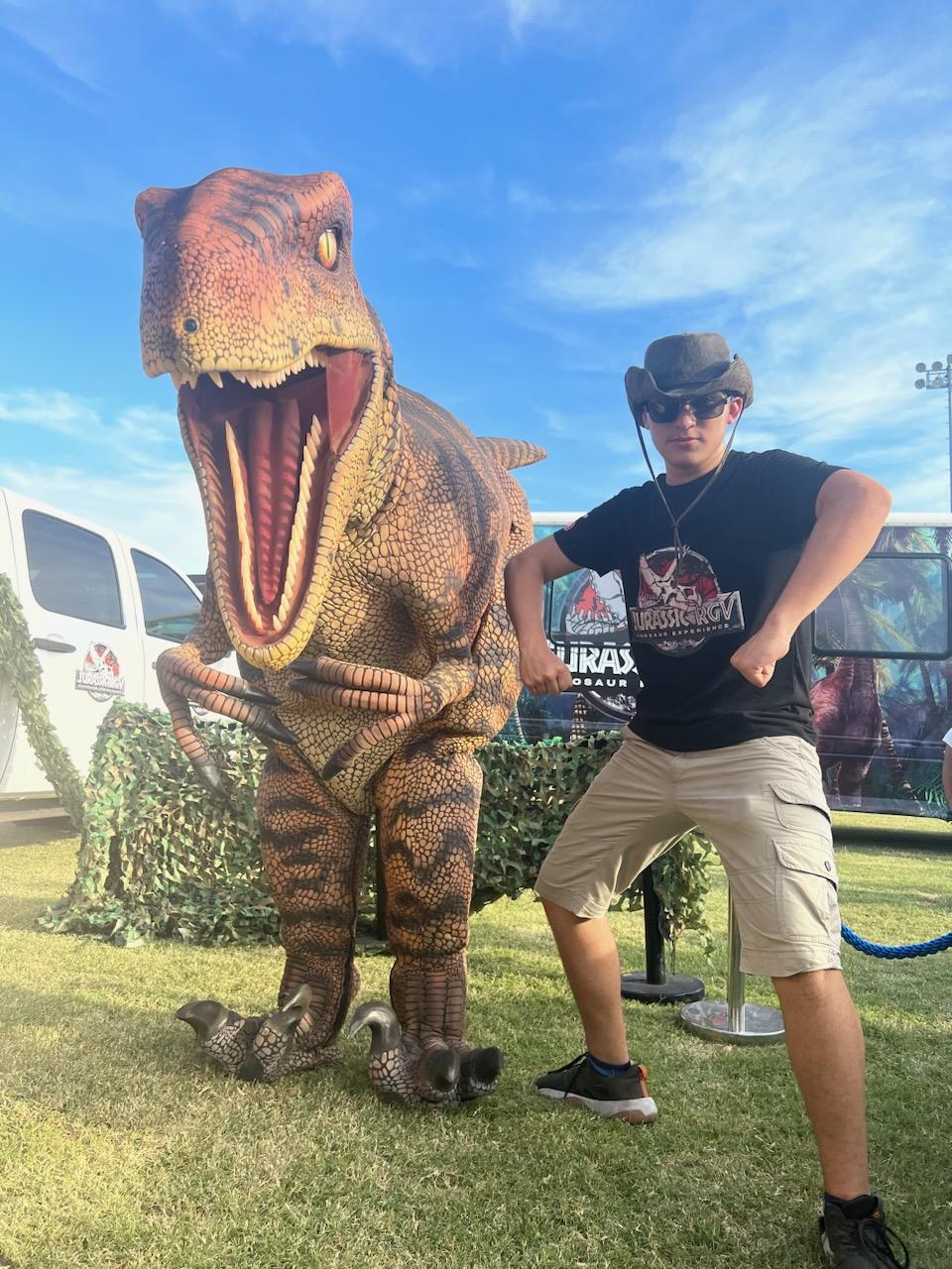 Experience prehistoric world with dinosaur show at Quinta Mazatlán ...